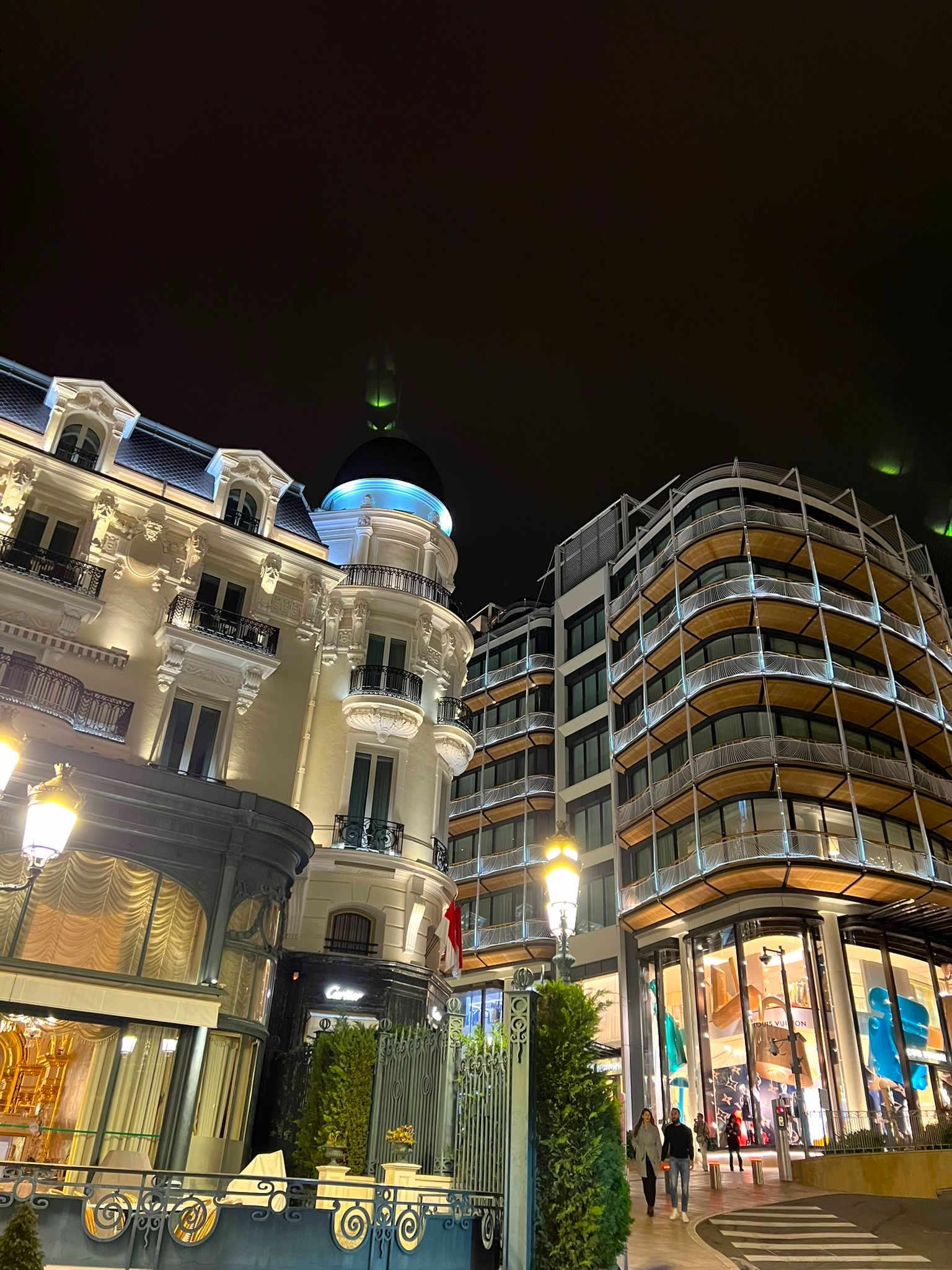 Passeggiando a Monte Carlo di Sera (le foto) - Monaco Italia Magazine